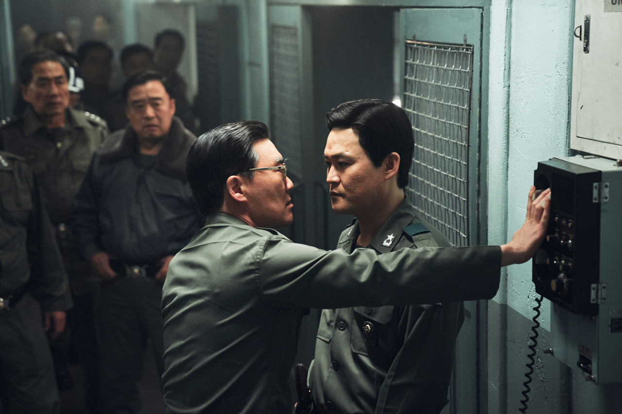 '서울의 봄', 달아오른 열기... 첫 주말 '100만 + 00' 도전