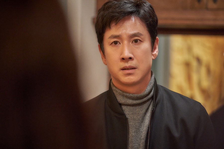 해외 언론 이선균 비보 긴급 타전 스크린 친숙한 배우