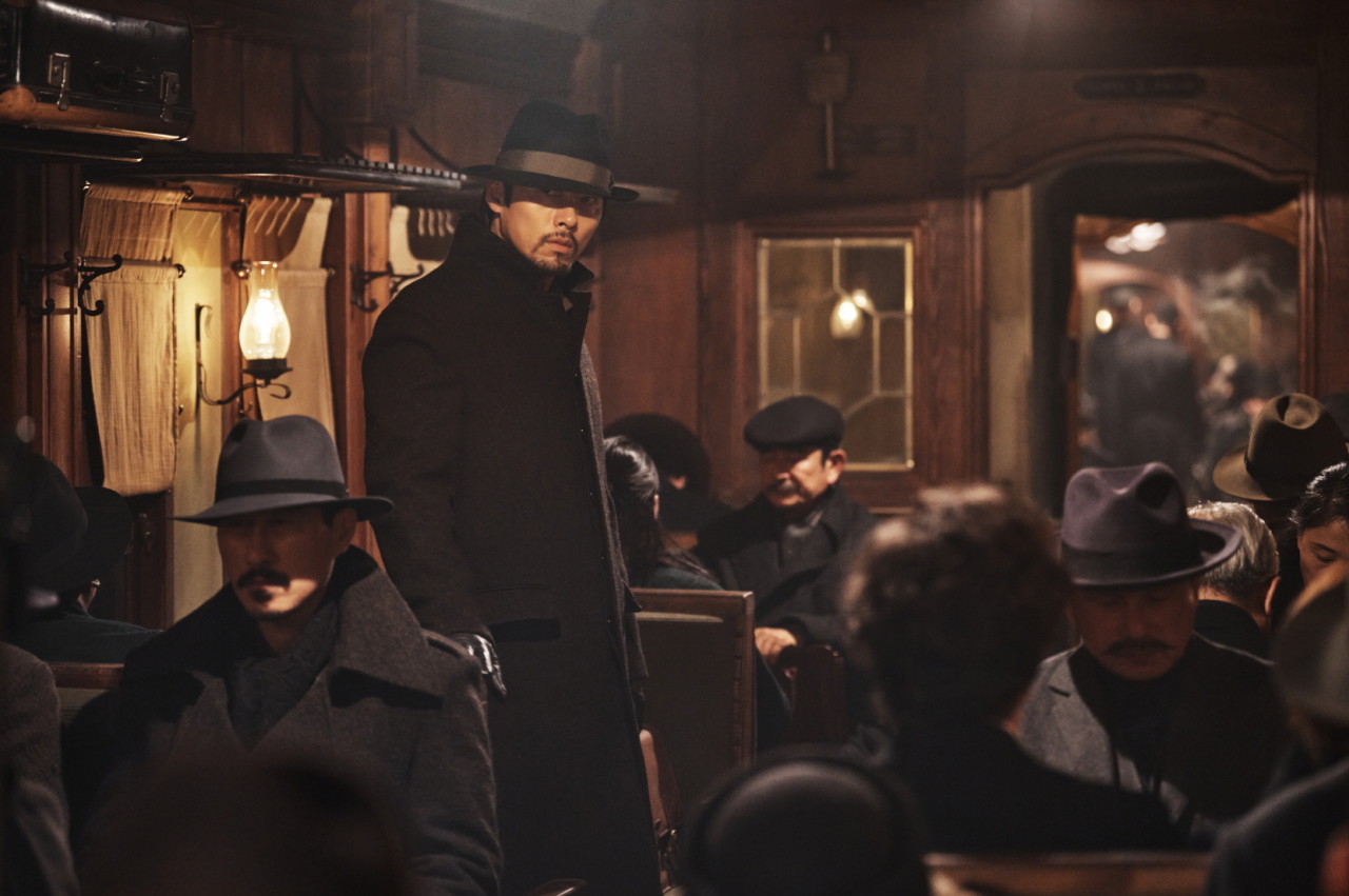 500만 향해 달리는 현빈 '하얼빈'의 우직한 질주